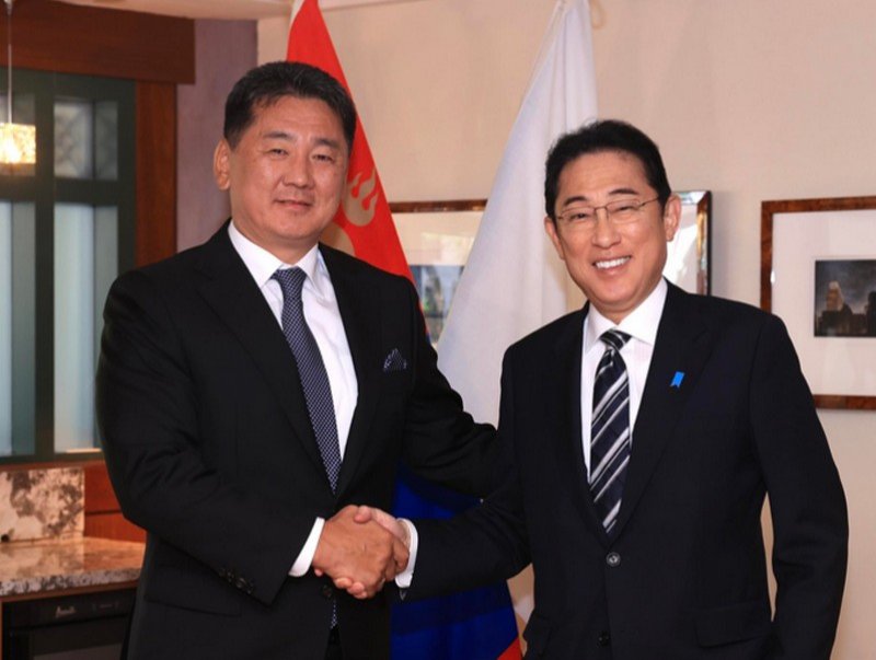 Ерөнхийлөгч У Хүрэлсүх Япон Улсын Ерөнхий сайд Ф Кишидатай уулзав